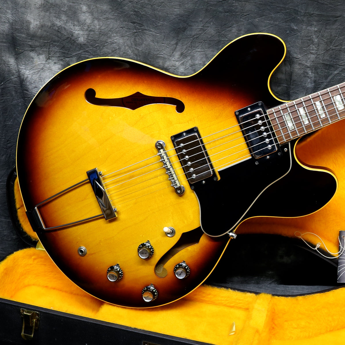 1968 Gibson ES-335 TD, Sunburst, * Near Mint * – Andy Baxter Bass & Guitars