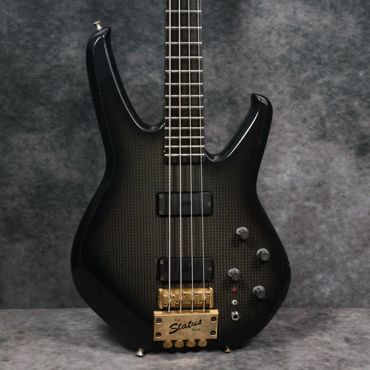 1986 Status Graphite Series 2000 – Andy Baxter Bass & Guitars