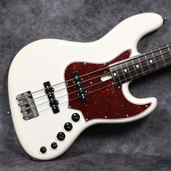 Alleva Coppolo LG4 Classic, Aged Olympic White – Andy Baxter Bass & Guitars