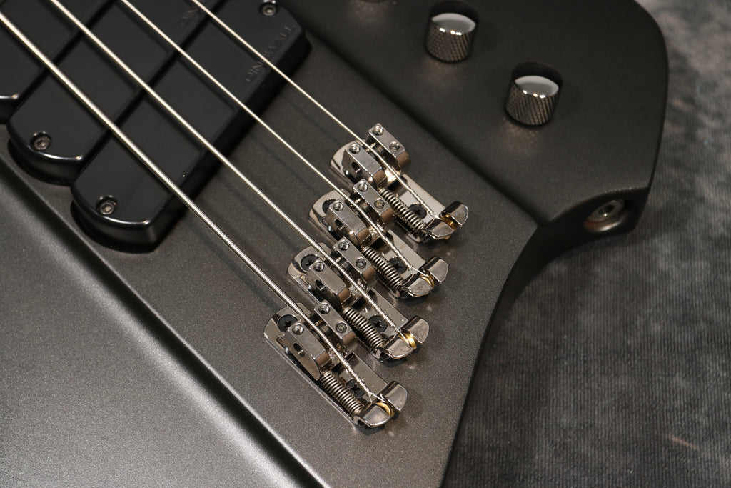2020 Dingwall D-Roc Standard, Metallic Black – Andy Baxter Bass & Guitars