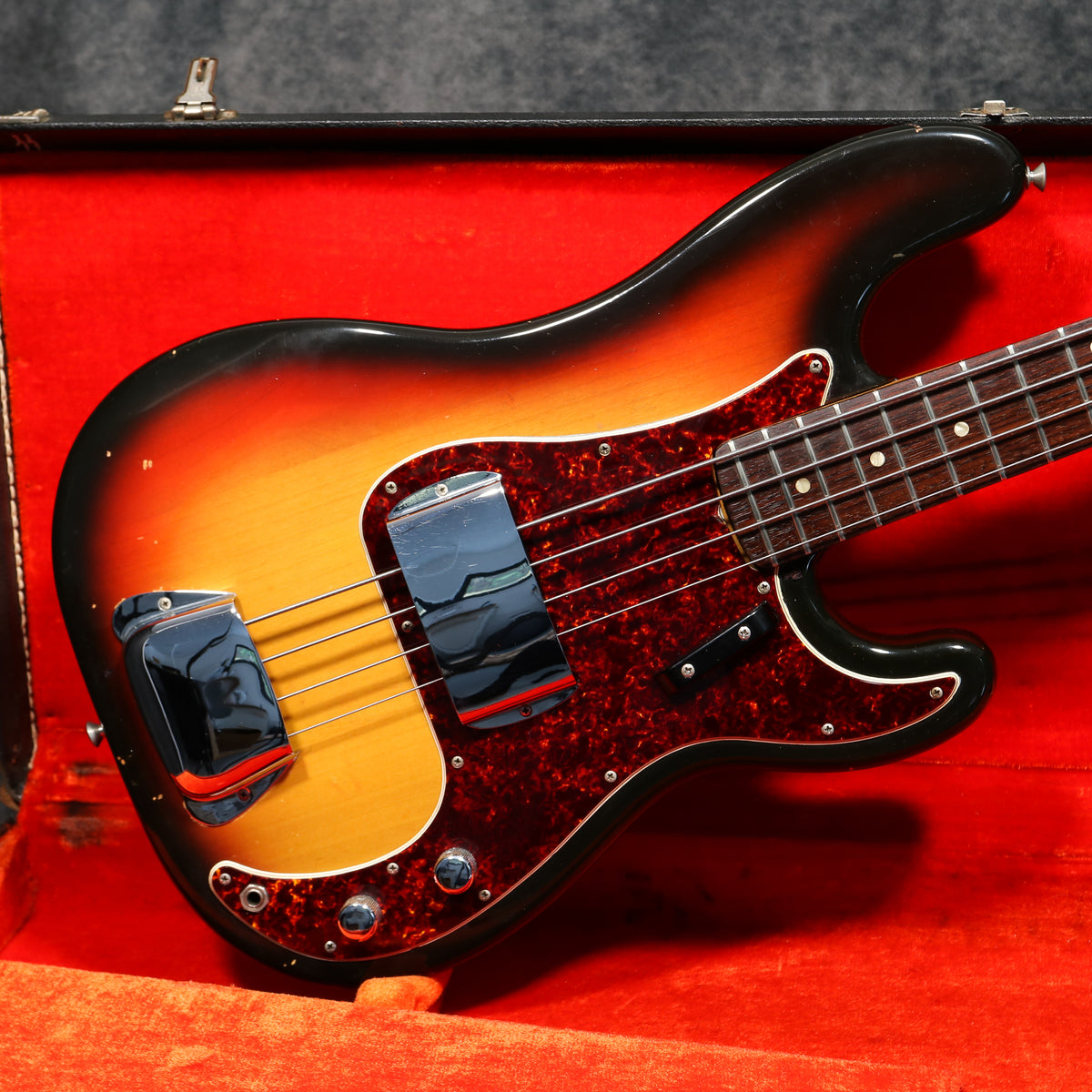 1967 Fender Precision Bass, Sunburst – Andy Baxter Bass & Guitars