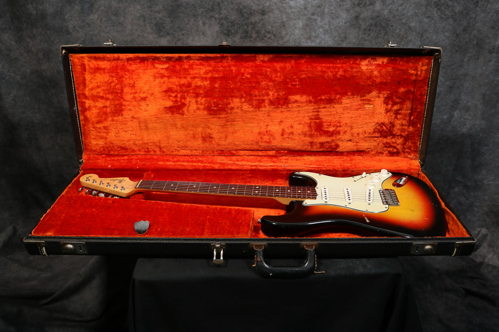 Early 1964 Fender Stratocaster, Sunburst – Andy Baxter Bass & Guitars