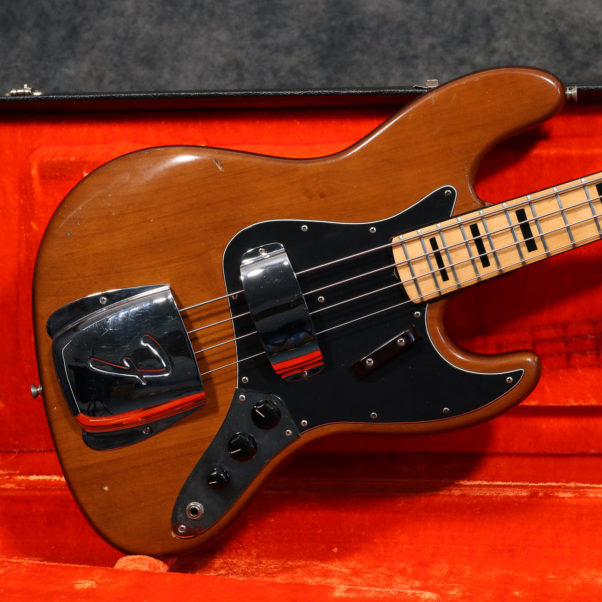 1973 Fender Jazz Bass, Walnut – Andy Baxter Bass & Guitars