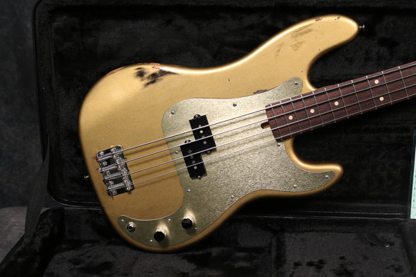 Olinto 4-String P - Carbonetti Gold Relic – Andy Baxter Bass & Guitars