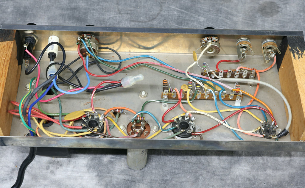 1966 Supro Super Six S6606 – Andy Baxter Bass & Guitars