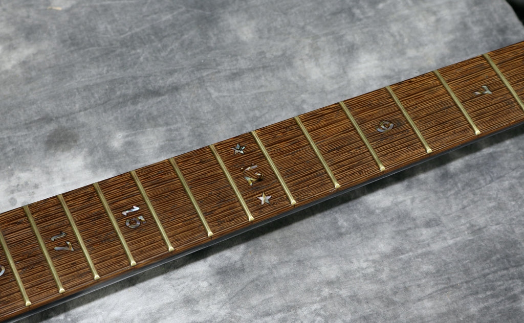 2005 Warwick Buzzard Bass LTD – Andy Baxter Bass & Guitars